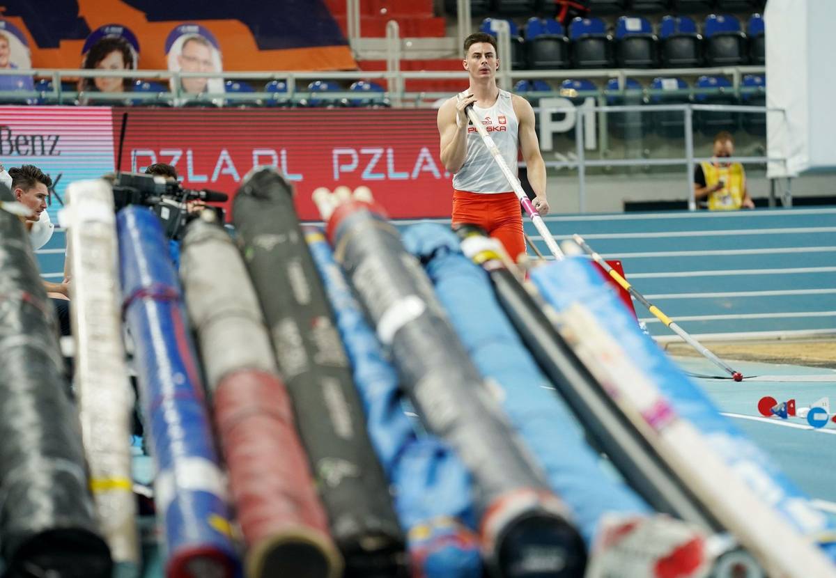 Foto: Atletky v euforii, zamilovaný perníček i běh v roušce. Toruň ...