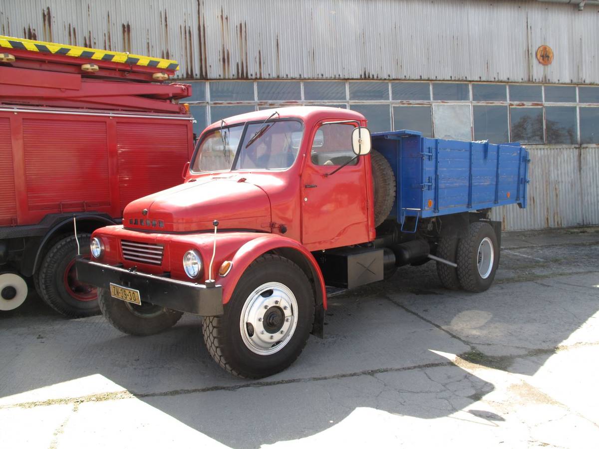 Foto: Silniční sestra vejtřasky dlouhověkosti nedosáhla. Praga S5T se i tak stala legendou