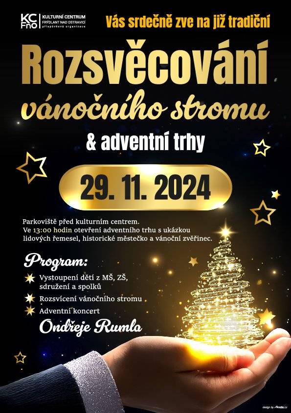 Foto: ROZSVĚCOVÁNÍ VÁNOČNÍHO STROMU se blíží