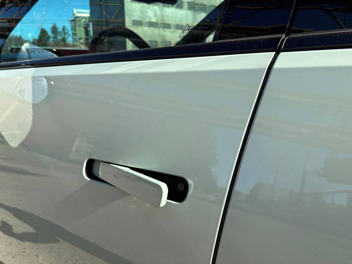 Foto: Mladá rodina a elektromobil jako jediné auto. Náročný test Kie EV3